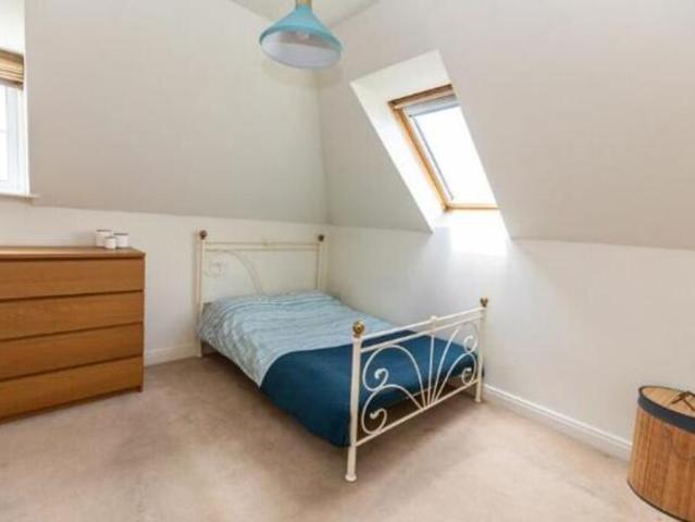 2 bedroom flat for rent in Queens Park South Drive, Bournemouth, BH8