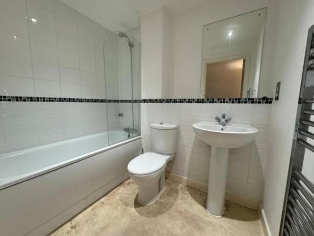 2 bedroom flat for rent in Queens Road, Nottingham, Nottinghamshire, NG2