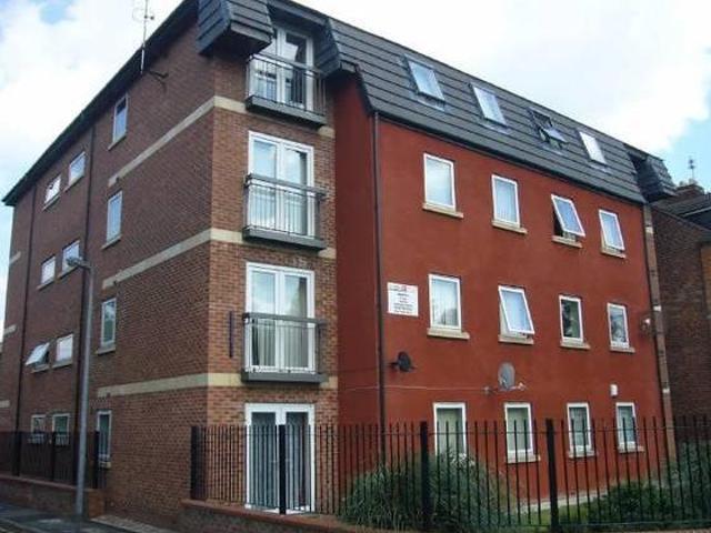 2 bedroom flat for rent in Quince House Milton Place Salford M6