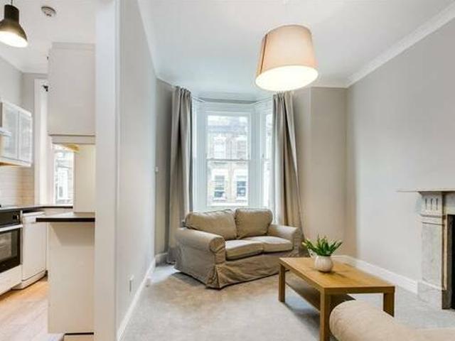 2 bedroom flat for rent in Radipole Road Fulham London SW6