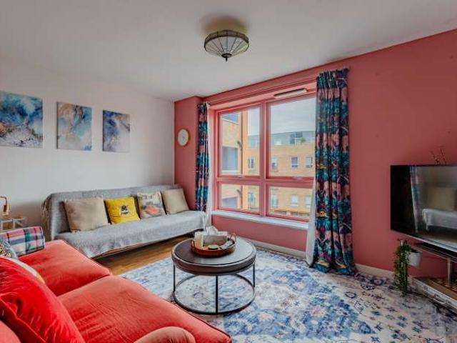 2 bedroom flat for rent in Ratcliff, London