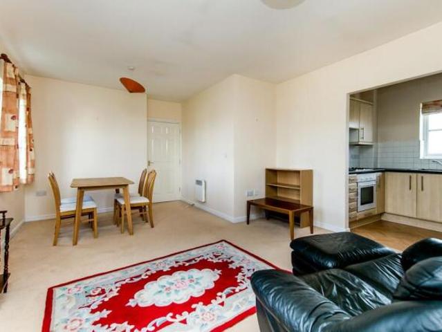 2 bedroom flat for rent in Ravenswood Avenue, Ipswich, IP3