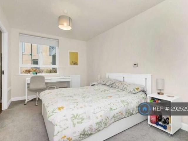 2 bedroom flat for rent in Renard Way, Cambridge, CB2