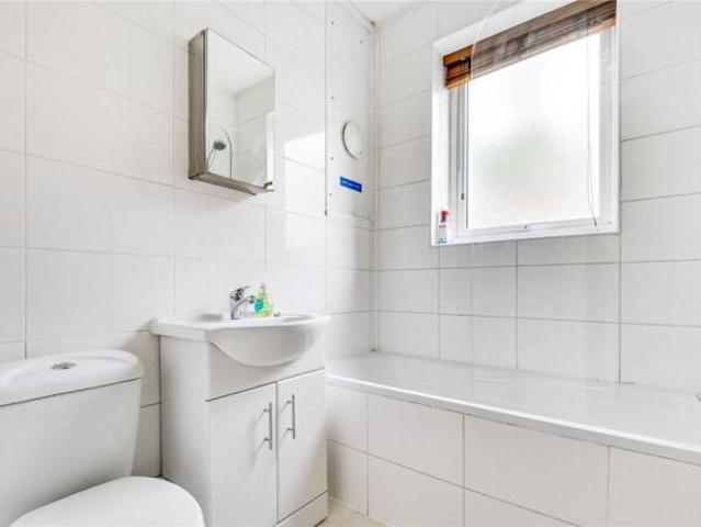 2 bedroom flat for rent in Reachview Close, Camden, NW1