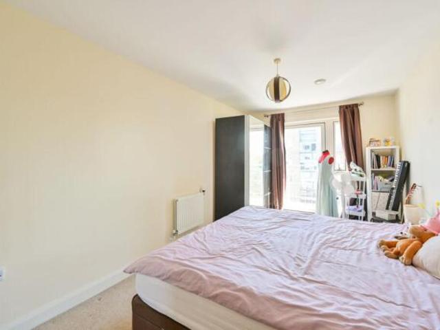 2 bedroom flat for rent in Reculver Road, South Bermondsey, London, SE16