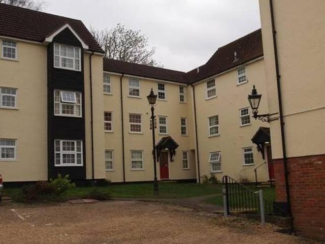 2 bedroom flat for rent in RED LION COURT Bishops Stortford CM23 3YL CM23