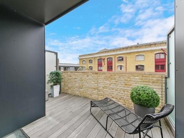 2 bedroom flat for rent in Red Lion Court, Reardon Path, Wapping, London, E1W