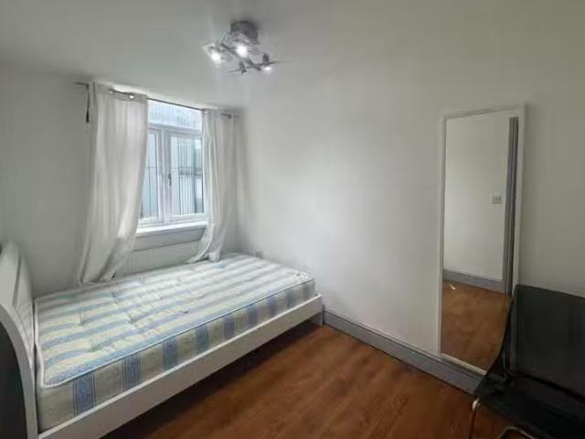 2 bedroom flat for rent in Redchurch Street, London, E2