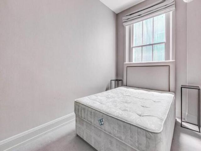 2 bedroom flat for rent in Redcliffe Gardens, SW10
