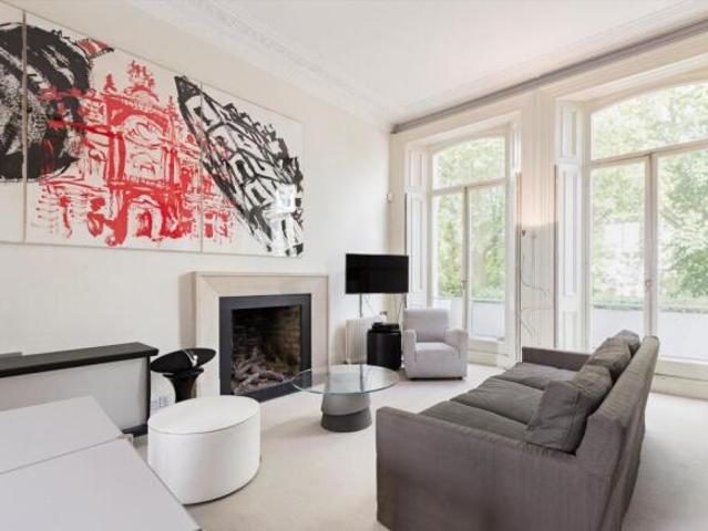 2 bedroom flat for rent in Redcliffe Square, London SW10