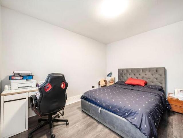 2 bedroom flat for rent in Redesdale Gardens, Isleworth, TW7