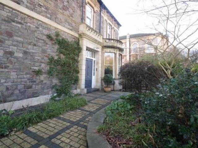 2 bedroom flat for rent in Redland Fernbank Road BS6
