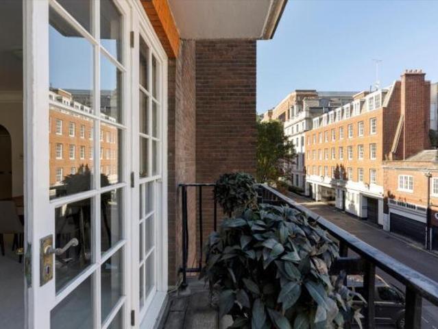 2 bedroom flat for rent in Reeves Mews, London, W1K