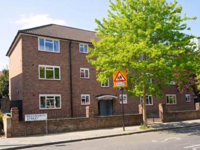2 bedroom flat for rent in Reedworth Street, Kennington SE11