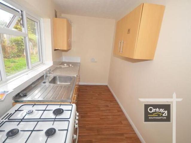 2 bedroom flat for rent in |Ref. R152935|, Broadlands Road, Southampton, SO17 3AS, SO17