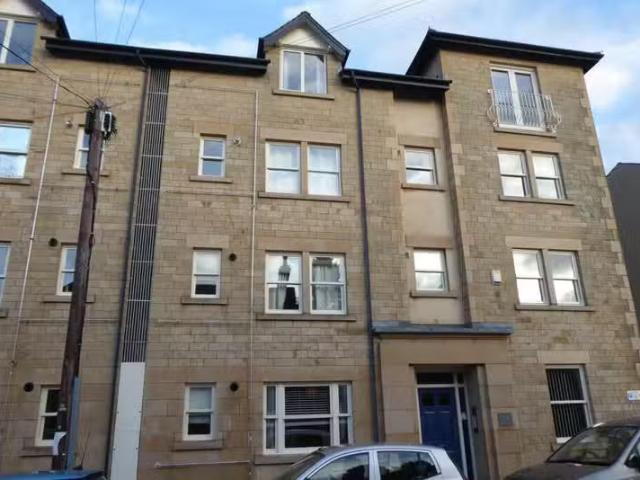 2 bedroom flat for rent in Regency Court, Lancaster, LA1