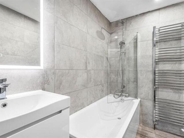 2 bedroom flat for rent in Regency Street, London, SW1P