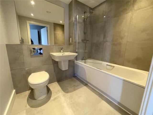 2 bedroom flat for rent in Regent Plaza Block B, 84 Oldfield Road, Salford, M5