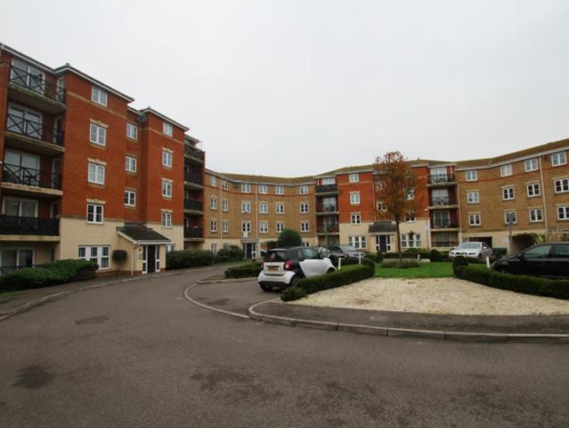2 bedroom flat for rent in Retort Close, Southend On Sea, SS1