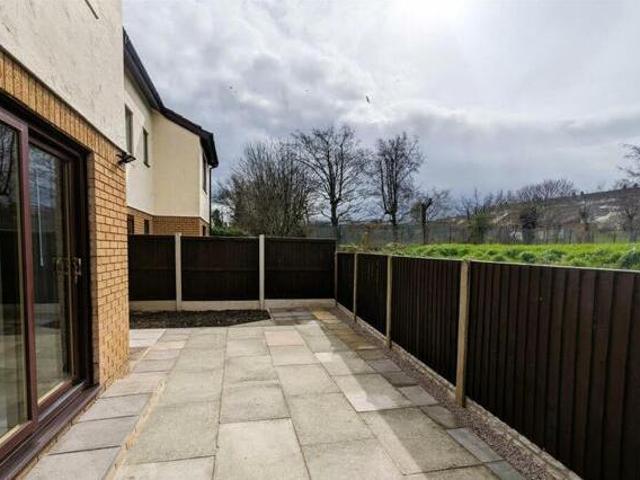 2 Bedroom Flat For Rent In Rhos On Sea