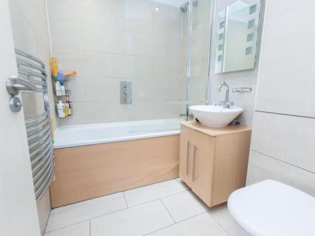 2 bedroom flat for rent in Rheidol Mews, London, N1