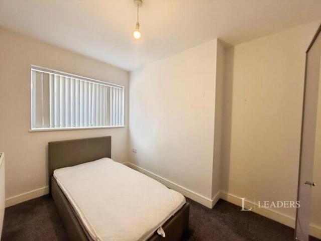 2 bedroom flat for rent in Rimrose Road, Bootle, Merseyside, L20