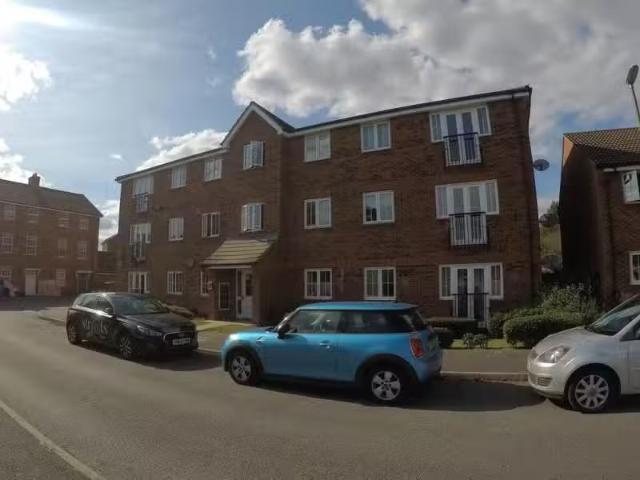 2 bedroom flat for rent in Richard Street, Hatfield, Hertfords.