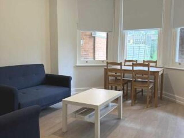 2 bedroom flat for rent in Richmond Way, Shepherds Bush, W12