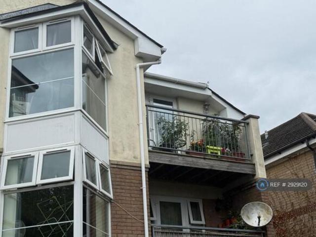 2 bedroom flat for rent in Richmond Park Road, Bournemouth, BH8