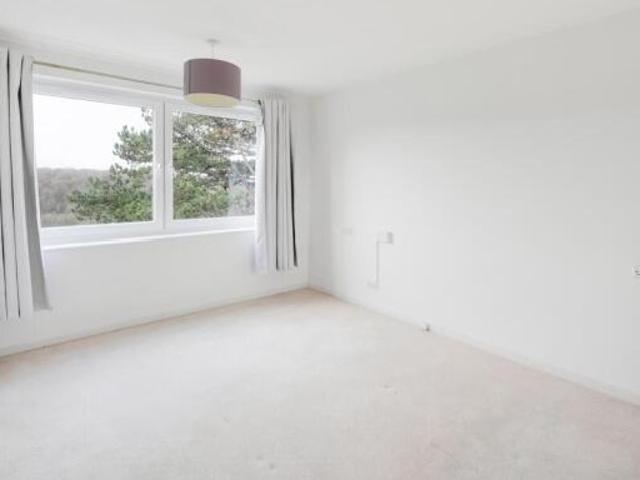 2 bedroom flat for rent in Ridgewood, Knoll Hill, BS9