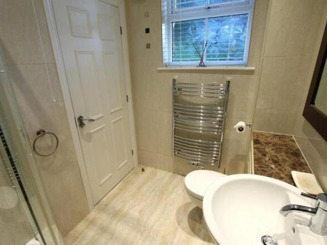 2 bedroom flat for rent in Riplingham Court, HU10