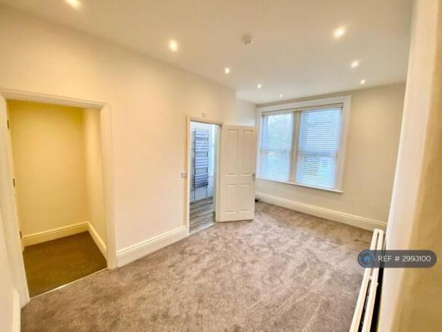 2 bedroom flat for rent in Ripon Road, Harrogate, HG1