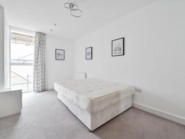 2 bedroom flat for rent in River Gardens Walk, Greenwich, London, SE10