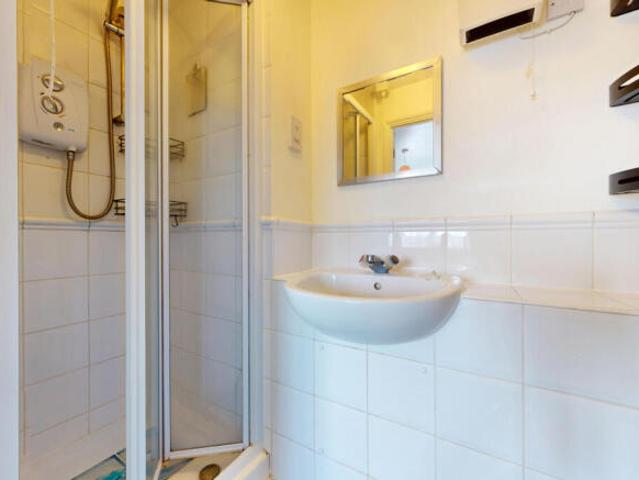 2 bedroom flat for rent in Riverbank Way, Ashford, TN24 0PZ, TN24