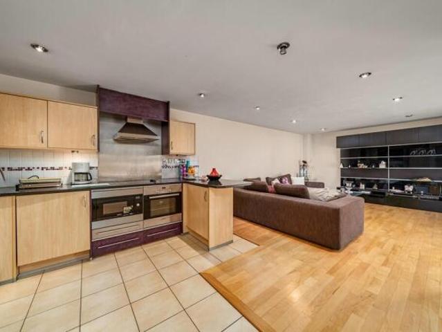 2 bedroom flat for rent in Riverside West, Smugglers Way, SW18