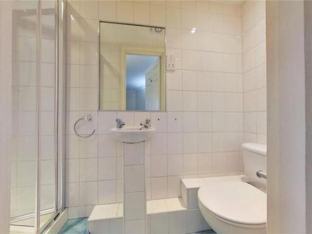 2 bedroom flat for rent in Riverview Drive, Glasgow, G5