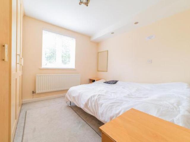 2 bedroom flat for rent in Roma House, Lloyd George Avenue, Cardiff Bay, CF10