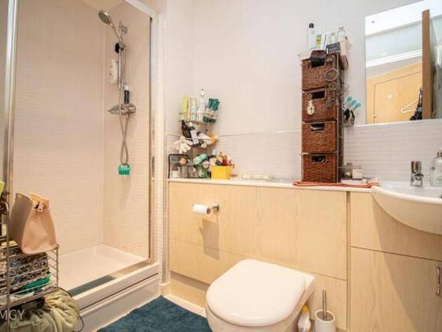 2 bedroom flat for rent in Roma House, Victoria Wharf, CF11