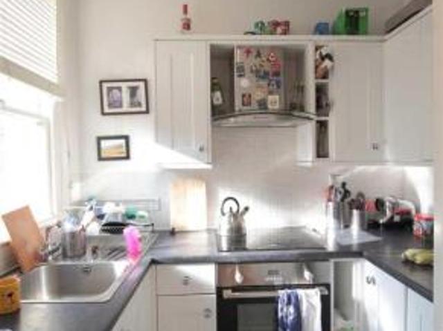 2 bedroom flat for rent in Romola Road, Brockwell Park, SE24