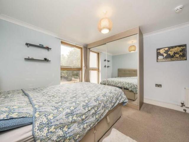 2 bedroom flat for rent in Robsart Street, Stockwell, SW9