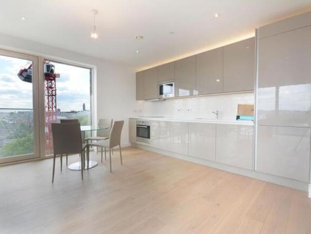 2 bedroom flat for rent in Rodney Road, Elephant and Castle, London, SE17