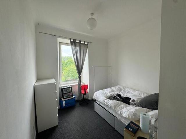 2 bedroom flat for rent in Roebank Street, Dennistoun, G31