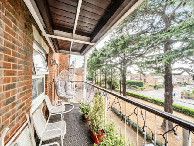 2 bedroom flat for rent in Rollesbrook Gardens, Southampton, Hampshire, SO15