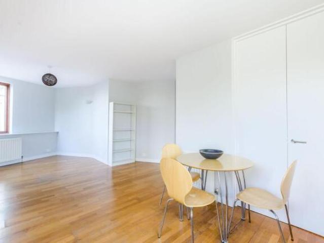 2 bedroom flat for rent in Rope Street, Canada Water, London, SE16