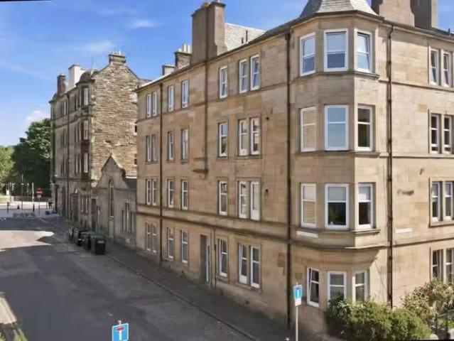 2 bedroom flat for rent in Roseburn Gardens, Roseburn, Edinbur.