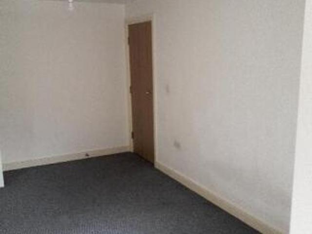 2 bedroom flat for rent in Roseda House, Bath Street, Huddersfield, HD1