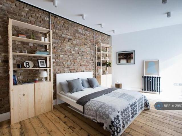 2 bedroom flat for rent in Rosenberg Lofts, London, E8