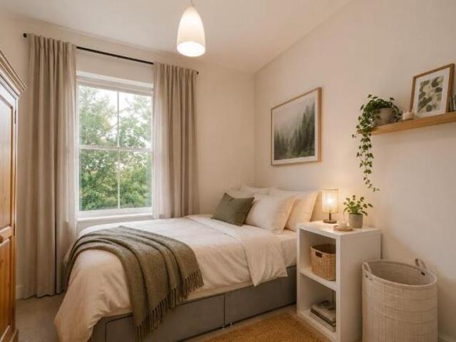 2 bedroom flat for rent in Roseneath Place, Marchmont, Edinburgh, EH9