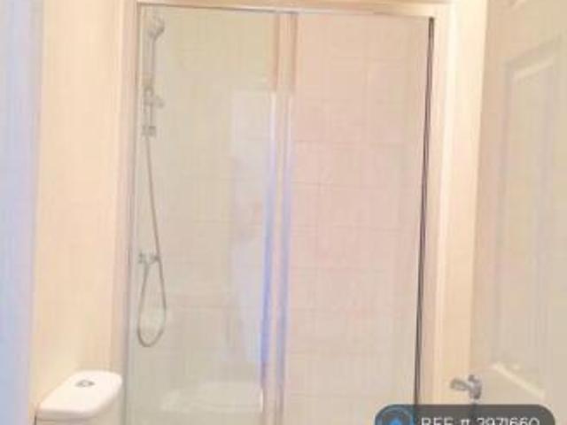2 bedroom flat for rent in Rosina Court, London, E2