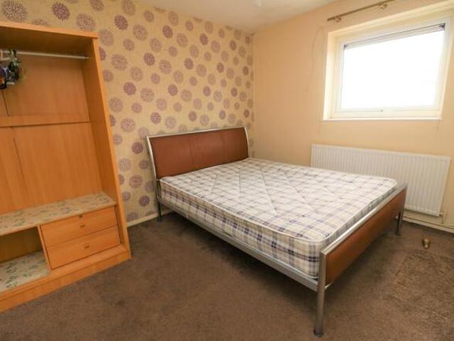 2 bedroom flat for rent in Ross Close Luton LU1 5RB, LU1
